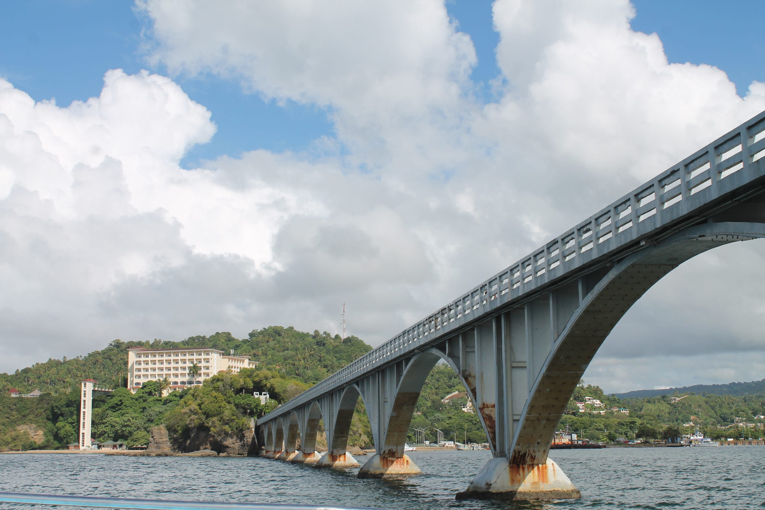 Tour Samaná con Isla Bacardi & Salto El Limón - Tropicam Royal Tours